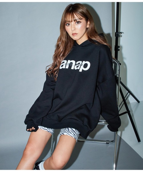 ANAP（アナップ）の「【UNISEX対応】裏起毛anapロゴフーディートップス（パーカー）」 - WEAR