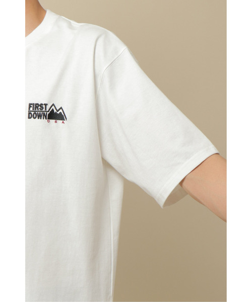 FIRST DOWN（ファーストダウン）の「FIRST DOWN ワンポイント刺繍Tシャツ（Tシャツ/カットソー）」 - WEAR