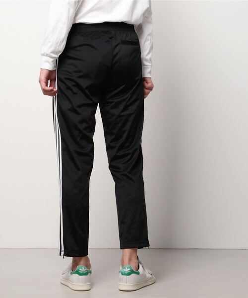 adidas Originals（アディダスオリジナルス）の「adidas FIREBIRD TRACK PANTS GN3517（スウェット ...