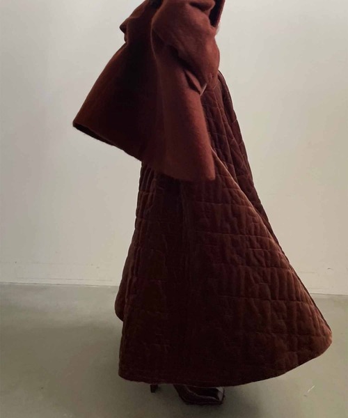 AMERI（アメリ）の「UND MOTIF VELOUR QUILTING FLARE SKIRT（スカート）」 - WEAR