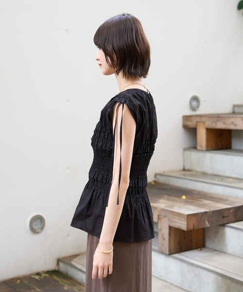 EMMA ROUGE VIF（エマルージュヴィフ）の「【一部店舗限定】シアーシャーリングブラウス（シャツ/ブラウス）」 - WEAR