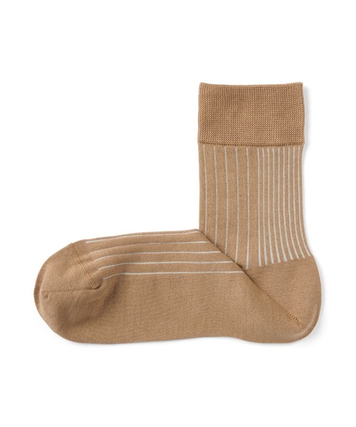 無印良品（ムジルシリョウヒン）の「婦人 光沢感のある綿糸で編んだ 足なり直角 ショート丈靴下（無地）（ソックス/靴下）」 - WEAR