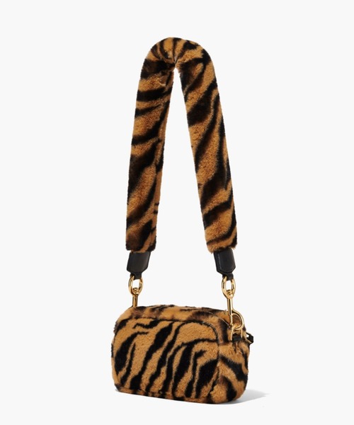 MARC JACOBS（マークジェイコブス）の「THE SNAPSHOT TIGER STRIPE PLUSH/ザ スナップショット タイガー ...