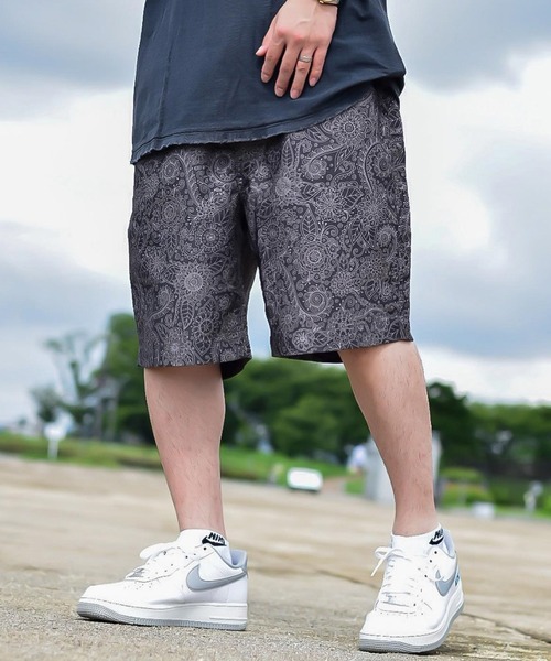 ROOT THREE（ルートスリー）の「ROOT THREE 総柄ショートパンツ（その他パンツ）」 - WEAR