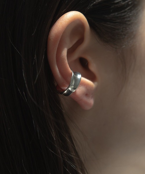 tone（トーン）の「【novice】Pleat Ear Cuff（イヤーカフ）」 - WEAR