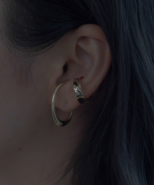 tone（トーン）の「【novice】Pleat Ear Cuff（イヤーカフ）」 - WEAR