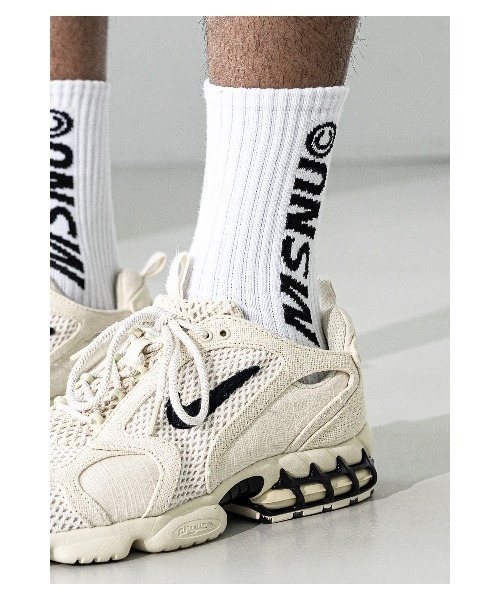 MASSNOUN（マスノウン）の「『MASSNOUN/マスノウン』MNGU LOGO SOCKS/MNGU ロゴソックス（ソックス/靴下）」 - WEAR