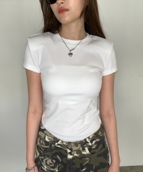 BLONDEY（ブロンディ）の「ショルダーパッドクルーネックリブTシャツ（Tシャツ/カットソー）」 - WEAR