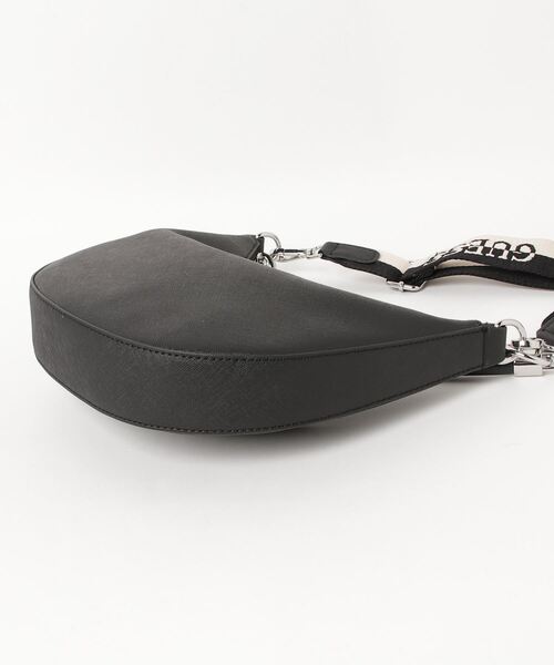 Guess（ゲス）の「MONICA Mini Top Zip（ショルダーバッグ）」 - WEAR