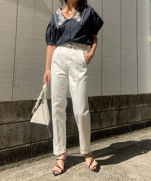 AMERI（アメリ）の「CENTER PRESS TAPERED DENIM（デニムパンツ）」 - WEAR