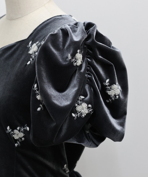 フラワー刺繍ハートネックベロアワンピース 結婚式 成人式 二次会