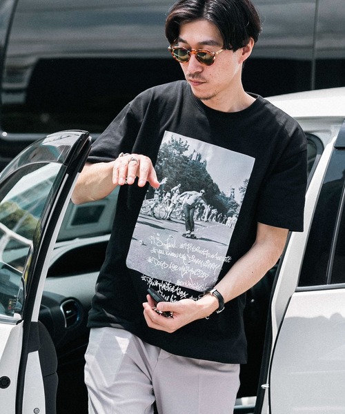 ITEMS URBANRESEARCH（アイテムズ アーバンリサーチ）の「RICKY POWELL Photo Tshirts（Tシャツ ...