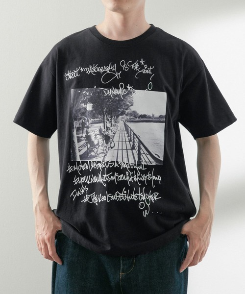 ITEMS URBANRESEARCH（アイテムズ アーバンリサーチ）の「RICKY POWELL Photo Tshirts（Tシャツ ...