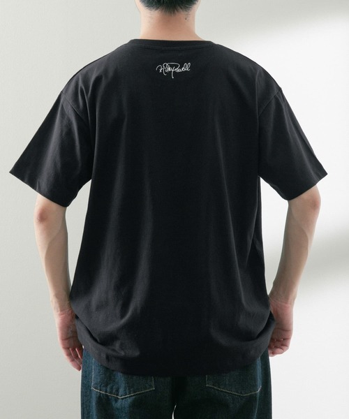 ITEMS URBANRESEARCH（アイテムズ アーバンリサーチ）の「RICKY POWELL Photo Tshirts（Tシャツ ...