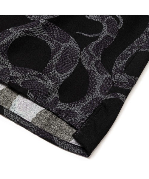 CALEE（キャリー）の「R/P ALLOVER SNAKE PATTERN KEY NECK WIDE SILHOUETTE SH ＜LIMITED＞（Tシャツ/カットソー）」 - WEAR