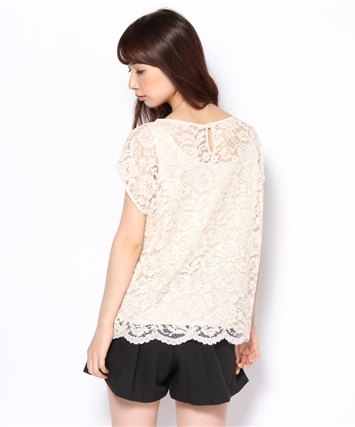 Tiara（ティアラ）の「【MISS8月号掲載】【BAILA 7月号掲載】レース半袖ブラウス（Tシャツ/カットソー）」 - WEAR