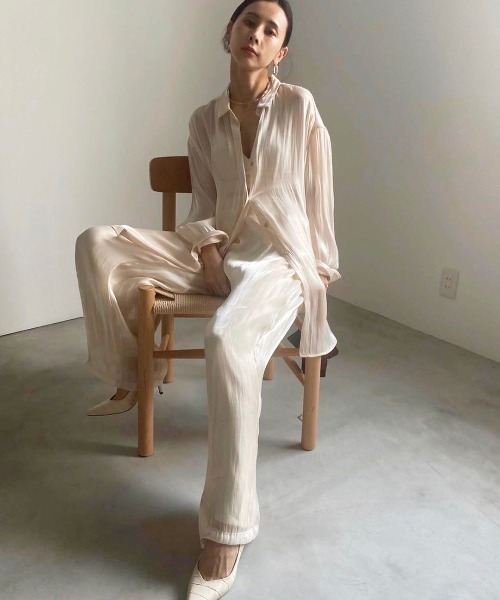 AMERI（アメリ）の「GLOSSY TUCK PANTS（デニムパンツ）」 - WEAR