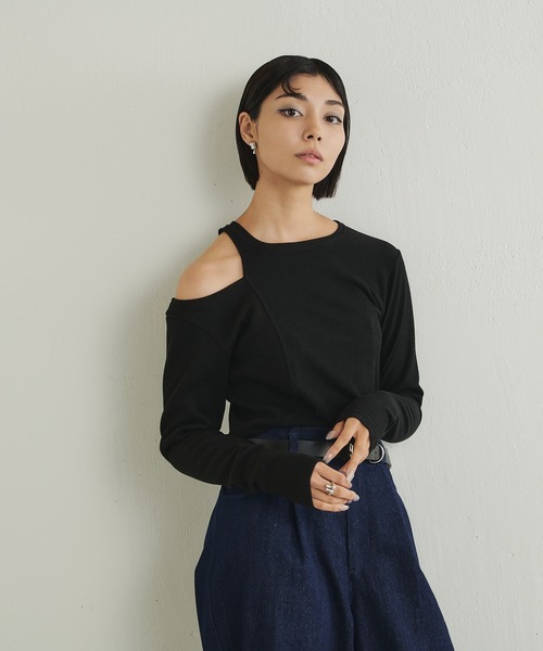 ear PAPILLONNER（イアパピヨネ）の「ショルダーカットトップス【SUM1 STYLE(スミスタイル)】（Tシャツ/カットソー）」 - WEAR