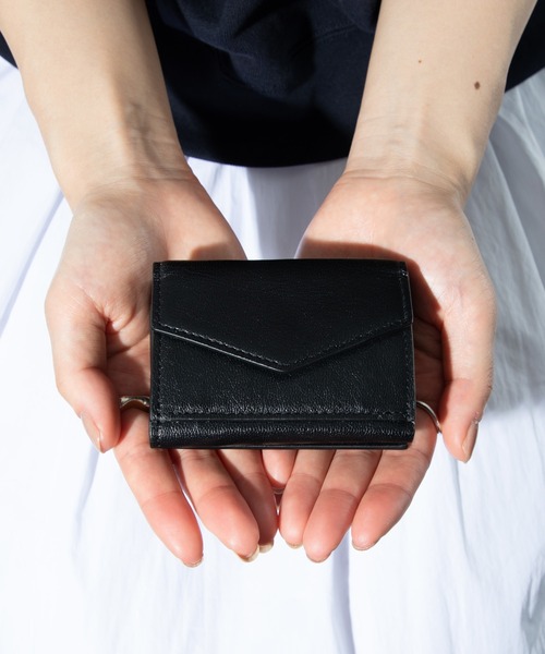 GUIONNET（ギオネ）の「GUIONNET COMPACT WALLET PITAPATA ギオネ 3つ折り 本革 財布 ピタパタ（財布 ...