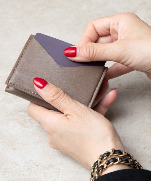 GUIONNET（ギオネ）の「GUIONNET COMPACT WALLET PITAPATA ギオネ 3つ折り 本革 財布 ピタパタ（財布 ...