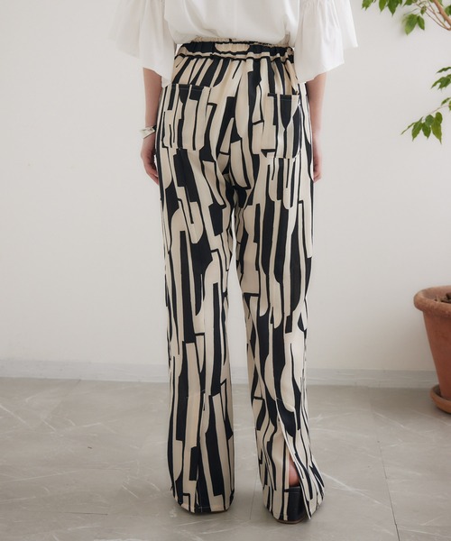 Paradise Picnic（パラダイスピクニック）の「Lallia Mu プリントイージーパンツ（その他パンツ）」 - WEAR