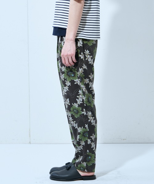 Lui's（ルイス）の「【SILLIS/シリス】HIGH WAIST TAPERED ALOHA PANTS(アロハ柄テーパードパンツ ...
