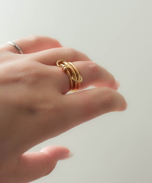 ebine（エビネ）の「Triple Ring 金属アレルギー対応 サージカルステンレス（リング）」 - WEAR