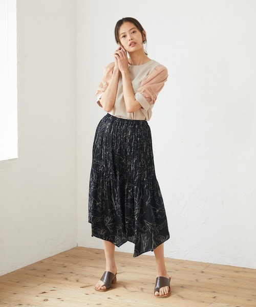 Rewde（ルゥデ）の「ラインフラワープリーツアシメスカート（1R10-06215）（スカート）」 - WEAR