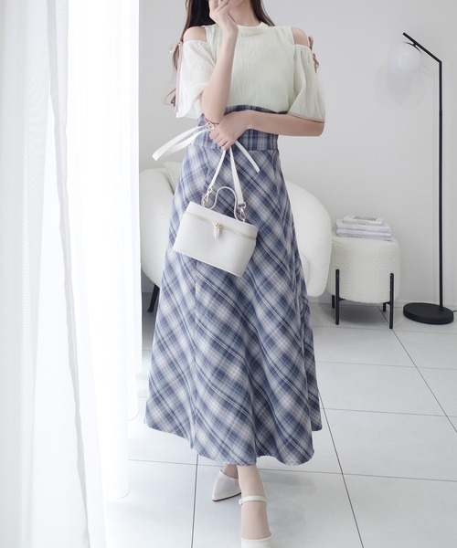 セール】【mily bilet】センス溢れるデザイン。肩開きプリーツブラウス