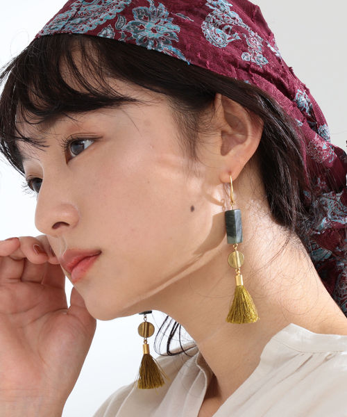 Ray BEAMS（レイビームス）の「David Aubrey / グリーン バー タッセル ピアス（ピアス（両耳用））」 - WEAR