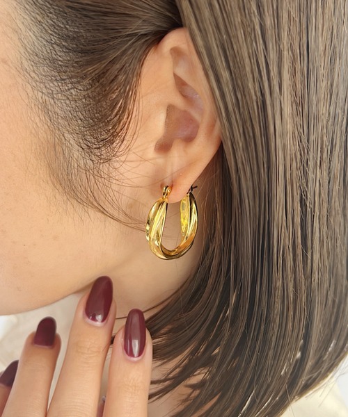 sowang（ソワン）の「【ステンレス】ネジレワンタッチフープピアス（ピアス（両耳用））」 - WEAR