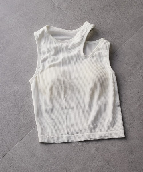 【セール】カットアウトカップ付きタンクトップ（タンクトップ）｜QFORON（キュフォロン）のファッション通販 - ZOZOTOWN