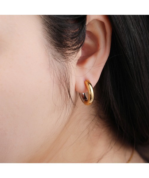 emonique（エモニーク）の「金属アレルギー対応 サージカルステンレス ニッケルフリー ピアス K18GP（ピアス（両耳用））」 - WEAR